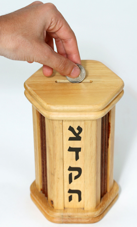 Making Tzedakah a Shabbat Tradition | PJ Library